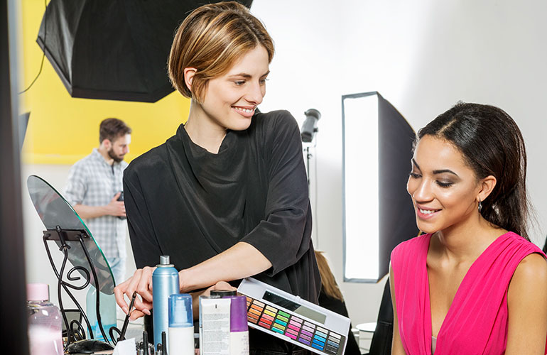 19 secrets makeup artists wish they could tell you | Reader's Digest ...