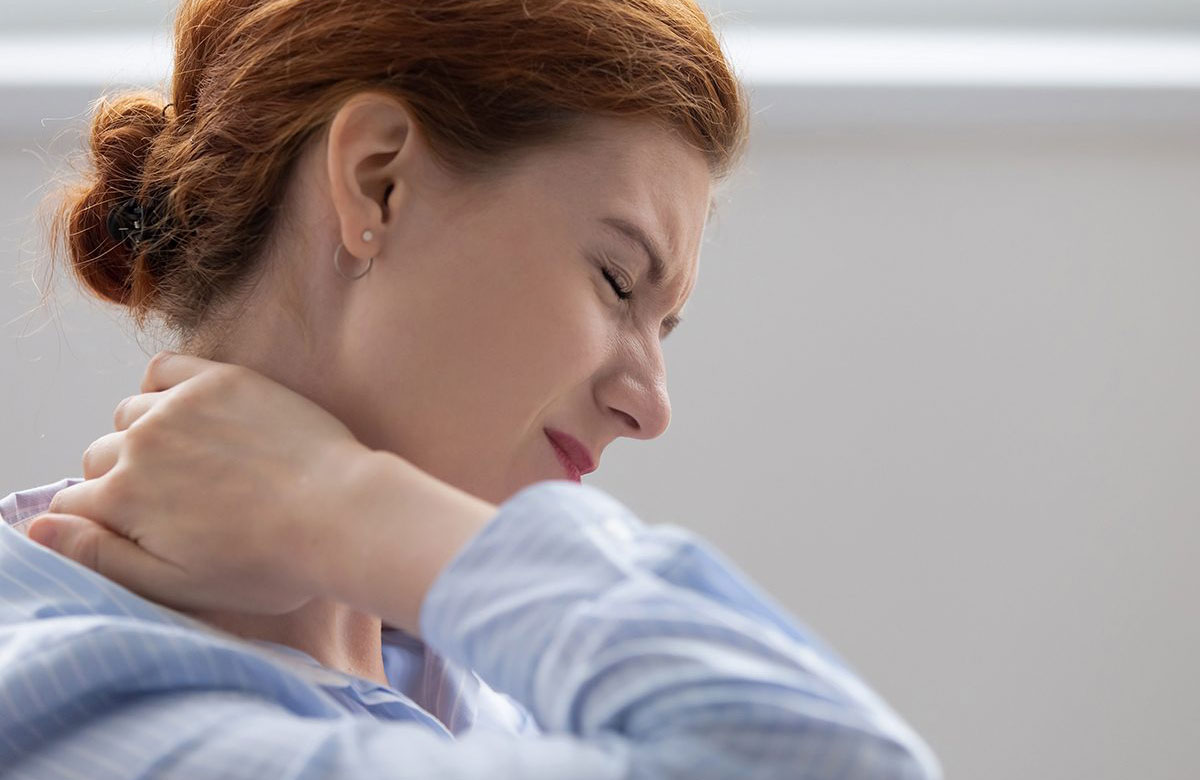 How to treat a stiff neck: home remedies that actually work | Reader's ...