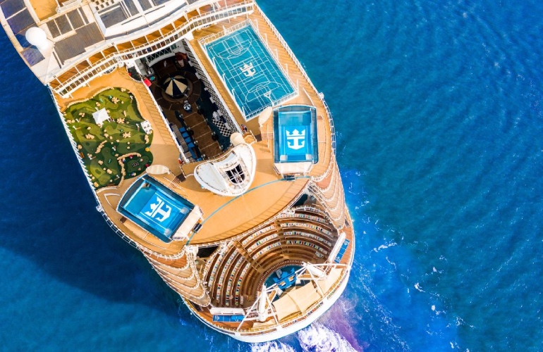 Man reveals what it's like to spend 25 years at sea | Reader's Digest ...