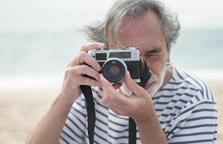 The surprising power of photography in ageing well | Reader's Digest ...